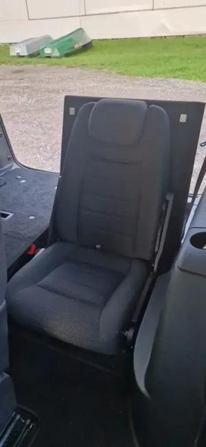 Melns Ford S-Max 2011 Daugavpils, ar dzinēja tilpumu 2.00 L un nobraukumu 225 tūkst. km par 4999 €, foto 22 vietnē AUTOMOTO.COM.LV