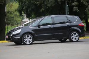 Black Ford S-Max 2011 in Riga, with an engine capacity of 2.00 L and mileage of 336 thousand km for 4390 €, photo 6 on AUTOMOTO.COM.LV