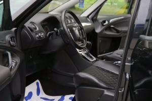 Black Ford S-Max 2011 in Riga, with an engine capacity of 2.00 L and mileage of 336 thousand km for 4390 €, photo 8 on AUTOMOTO.COM.LV