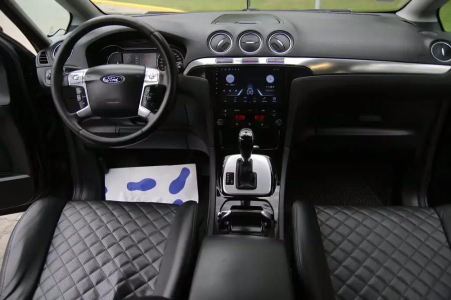 Black Ford S-Max 2011 in Riga, with an engine capacity of 2.00 L and mileage of 336 thousand km for 4390 €, photo 10 on AUTOMOTO.COM.LV
