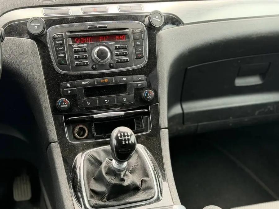 Melns Ford S-Max 2011 Rīga, ar dzinēja tilpumu 2.00 L un nobraukumu 318 tūkst. km par 2950 €, foto 7 vietnē AUTOMOTO.COM.LV