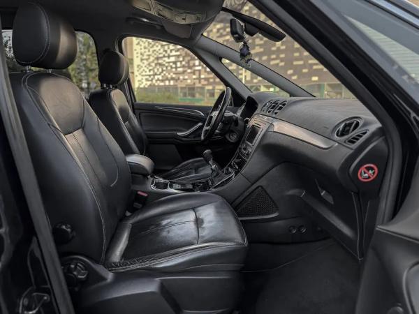 Melns Ford S-Max 2011 Jelgava, ar dzinēja tilpumu 2.20 L un nobraukumu 258 tūkst. km par 4800 €, foto 8 vietnē AUTOMOTO.COM.LV
