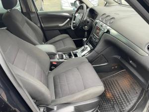 Black Ford S-Max 2011 in Riga, with an engine capacity of 2.00 L and mileage of 294 thousand km for 6250 €, photo 6 on AUTOMOTO.COM.LV