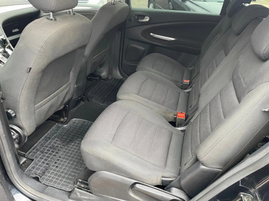 Black Ford S-Max 2011 in Riga, with an engine capacity of 2.00 L and mileage of 294 thousand km for 6250 €, photo 8 on AUTOMOTO.COM.LV
