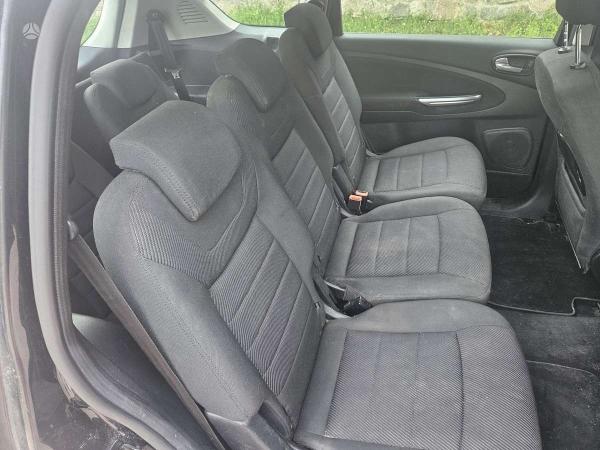 Black Ford S-Max 2011 in Kaunas, with an engine capacity of 1.60 L and mileage of 207 thousand km for 2900 €, photo 5 on AUTOMOTO.COM.LV