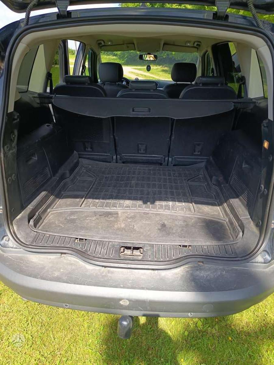 Melns Ford S-Max 2011 Viļņa, ar dzinēja tilpumu 2.00 L un nobraukumu 360 tūkst. km par 4600 €, foto 7 vietnē AUTOMOTO.COM.LV