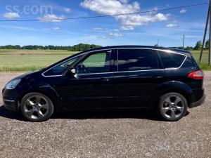 Black Ford S-Max 2011 in Talsi, with an engine capacity of 2.20 L and mileage of 235 thousand km for 6999 €, photo 6 on AUTOMOTO.COM.LV