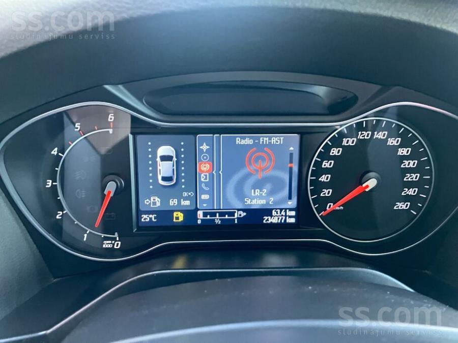 Black Ford S-Max 2011 in Talsi, with an engine capacity of 2.20 L and mileage of 235 thousand km for 6999 €, photo 8 on AUTOMOTO.COM.LV