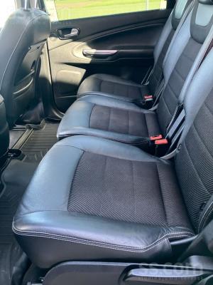 Black Ford S-Max 2011 in Talsi, with an engine capacity of 2.20 L and mileage of 235 thousand km for 6999 €, photo 14 on AUTOMOTO.COM.LV