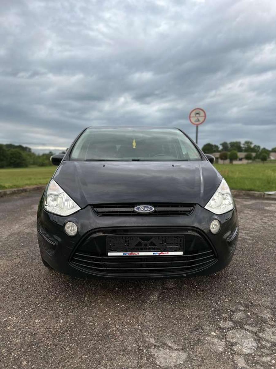 Black Ford S-Max 2011 in Kaunas, with an engine capacity of 2.00 L and mileage of 392 thousand km for 3699 €, photo 4 on AUTOMOTO.COM.LV
