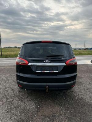 Black Ford S-Max 2011 in Kaunas, with an engine capacity of 2.00 L and mileage of 392 thousand km for 3699 €, photo 7 on AUTOMOTO.COM.LV
