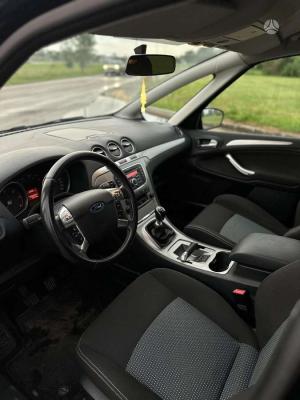 Black Ford S-Max 2011 in Kaunas, with an engine capacity of 2.00 L and mileage of 392 thousand km for 3699 €, photo 14 on AUTOMOTO.COM.LV