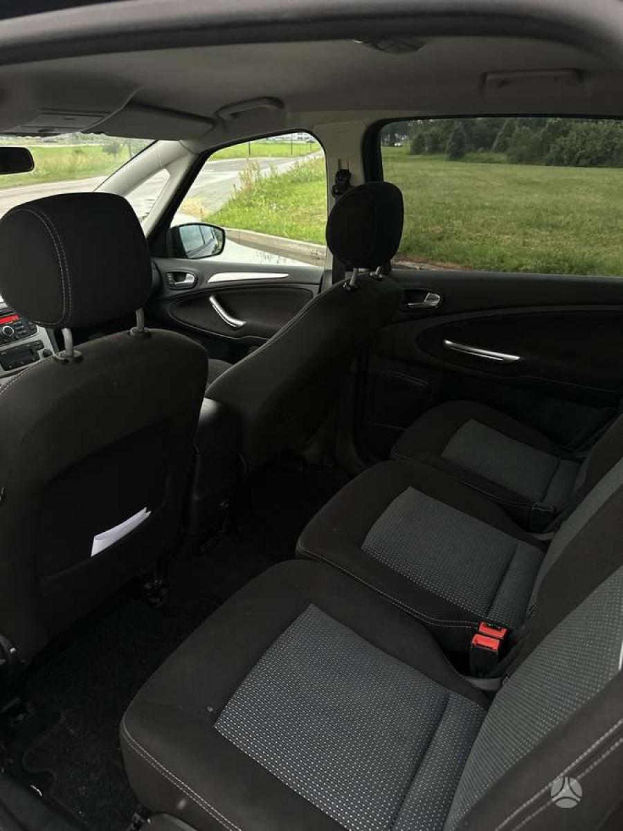 Black Ford S-Max 2011 in Kaunas, with an engine capacity of 2.00 L and mileage of 392 thousand km for 3699 €, photo 15 on AUTOMOTO.COM.LV
