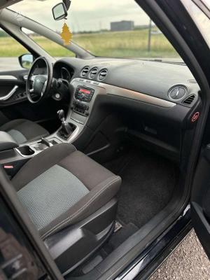 Black Ford S-Max 2011 in Kaunas, with an engine capacity of 2.00 L and mileage of 392 thousand km for 3699 €, photo 16 on AUTOMOTO.COM.LV