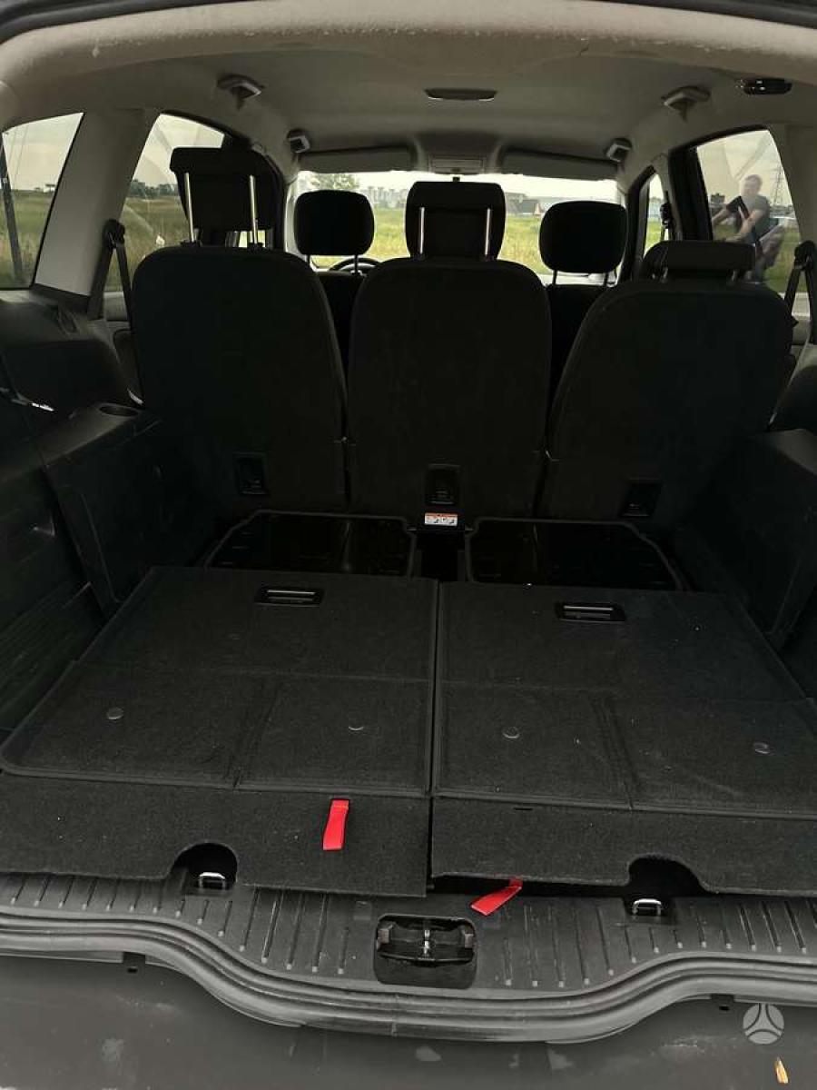 Black Ford S-Max 2011 in Kaunas, with an engine capacity of 2.00 L and mileage of 392 thousand km for 3699 €, photo 18 on AUTOMOTO.COM.LV