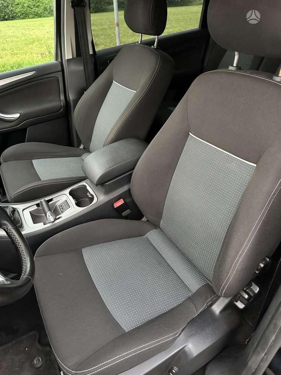 Black Ford S-Max 2011 in Kaunas, with an engine capacity of 2.00 L and mileage of 392 thousand km for 3699 €, photo 19 on AUTOMOTO.COM.LV