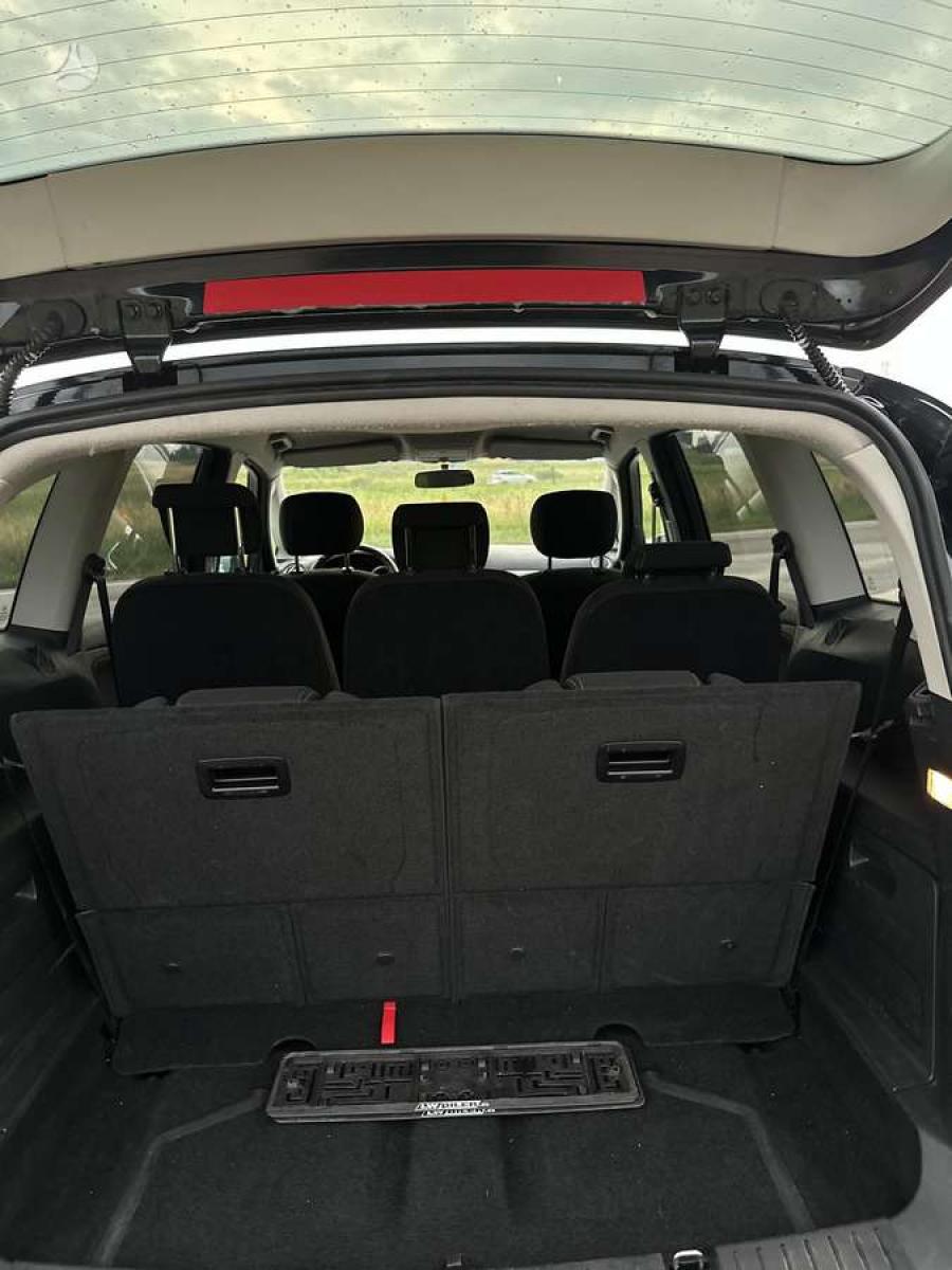 Black Ford S-Max 2011 in Kaunas, with an engine capacity of 2.00 L and mileage of 392 thousand km for 3699 €, photo 20 on AUTOMOTO.COM.LV