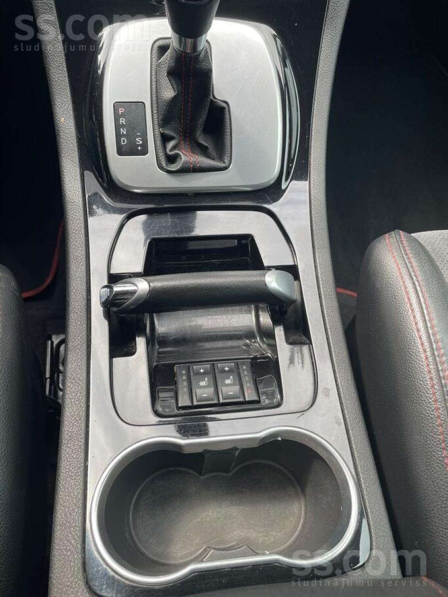 Melns Ford S-Max 2011 Rīga, ar dzinēja tilpumu 2.00 L un nobraukumu 0 tūkst. km par 3499 €, foto 13 vietnē AUTOMOTO.COM.LV