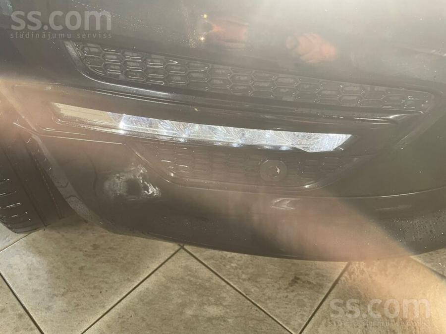 Melns Ford S-Max 2011 Rīga, ar dzinēja tilpumu 2.00 L un nobraukumu 0 tūkst. km par 3499 €, foto 17 vietnē AUTOMOTO.COM.LV