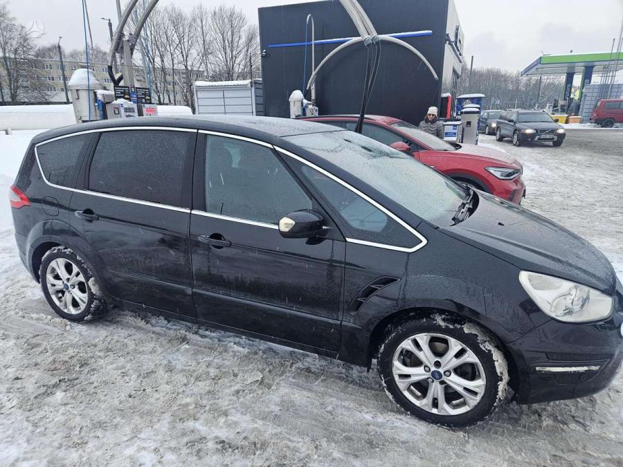 Melns Ford S-Max 2011 Kauņa, ar dzinēja tilpumu 2.00 L un nobraukumu 285 tūkst. km par 3700 €, foto 4 vietnē AUTOMOTO.COM.LV