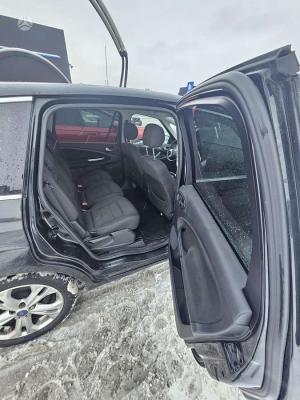 Melns Ford S-Max 2011 Kauņa, ar dzinēja tilpumu 2.00 L un nobraukumu 285 tūkst. km par 3700 €, foto 9 vietnē AUTOMOTO.COM.LV