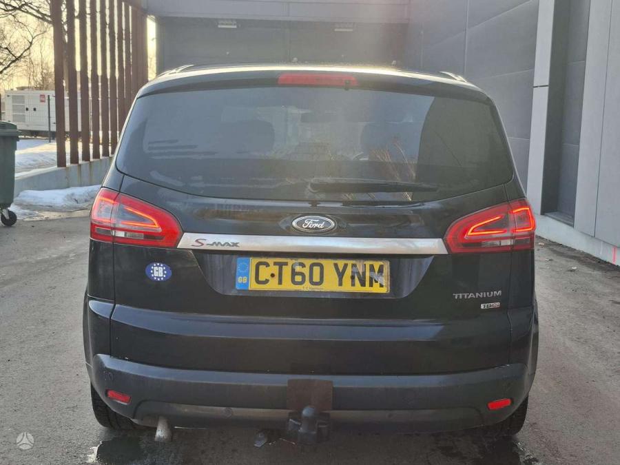 Black Ford S-Max 2011 in Silute, with an engine capacity of 2.00 L and mileage of 200 thousand km for 2000 €, photo 6 on AUTOMOTO.COM.LV