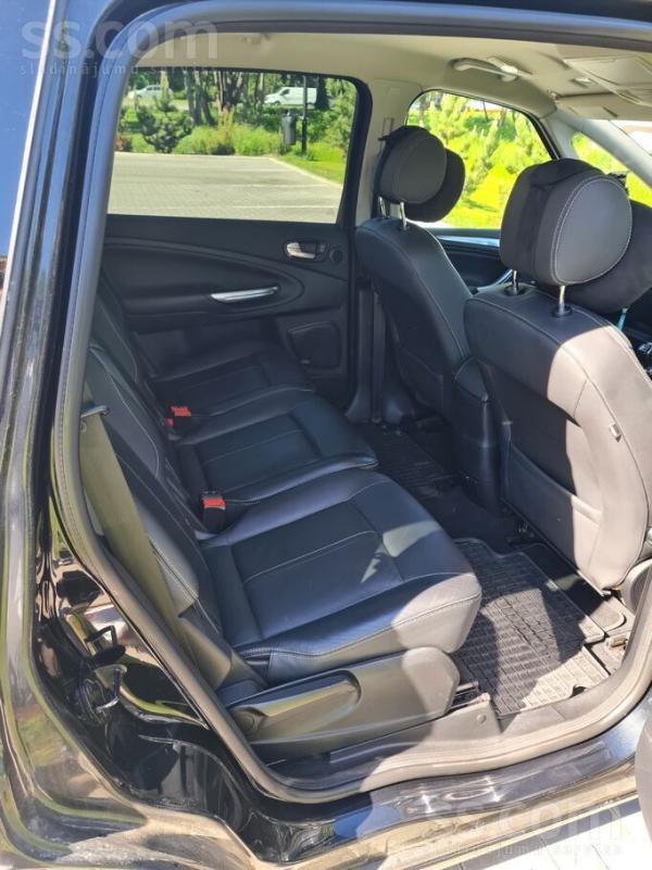 Black Ford S-Max 2011 in Riga, with an engine capacity of 2.00 L and mileage of 205 thousand km for 6500 €, photo 9 on AUTOMOTO.COM.LV