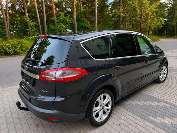 Melns Ford S-Max 2011 Viļņa, ar dzinēja tilpumu 2.00 L un nobraukumu 236 tūkst. km par 5650 €, foto 4 vietnē AUTOMOTO.COM.LV