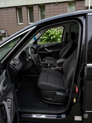 Black Ford S-Max 2011 in Vilnius, with an engine capacity of 2.00 L and mileage of 236 thousand km for 5650 €, photo 8 on AUTOMOTO.COM.LV