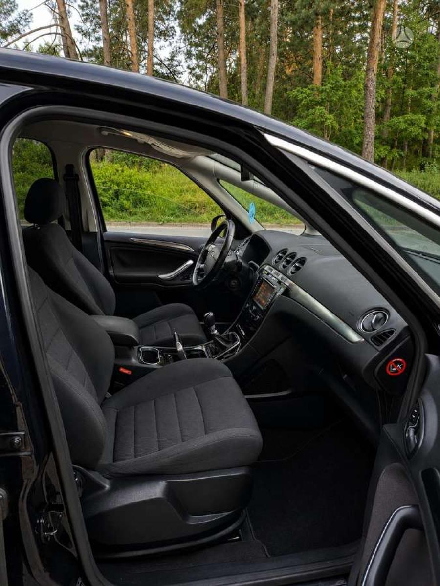 Black Ford S-Max 2011 in Vilnius, with an engine capacity of 2.00 L and mileage of 236 thousand km for 5650 €, photo 9 on AUTOMOTO.COM.LV