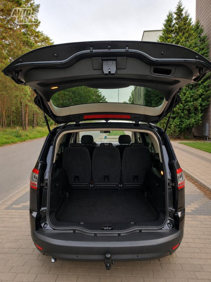 Black Ford S-Max 2011 in Vilnius, with an engine capacity of 2.00 L and mileage of 236 thousand km for 5650 €, photo 12 on AUTOMOTO.COM.LV