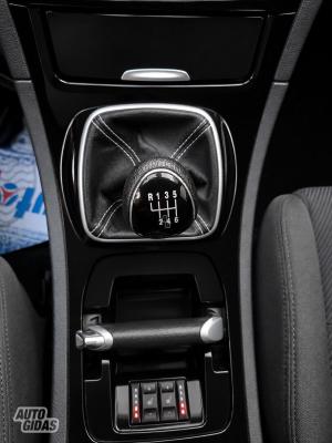 Black Ford S-Max 2011 in Vilnius, with an engine capacity of 2.00 L and mileage of 236 thousand km for 5650 €, photo 17 on AUTOMOTO.COM.LV