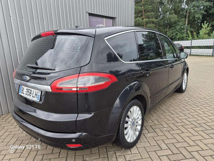 Melns Ford S-Max 2011 Tauragė, ar dzinēja tilpumu 2.00 L un nobraukumu 236 tūkst. km par 4900 €, foto 5 vietnē AUTOMOTO.COM.LV