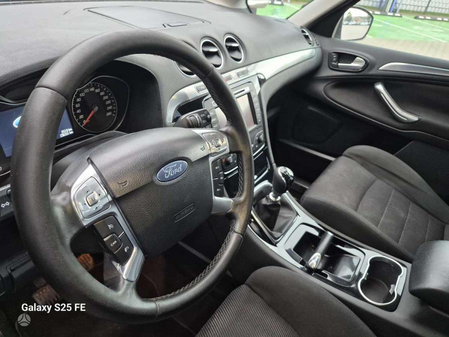 Melns Ford S-Max 2011 Tauragė, ar dzinēja tilpumu 2.00 L un nobraukumu 236 tūkst. km par 4900 €, foto 11 vietnē AUTOMOTO.COM.LV