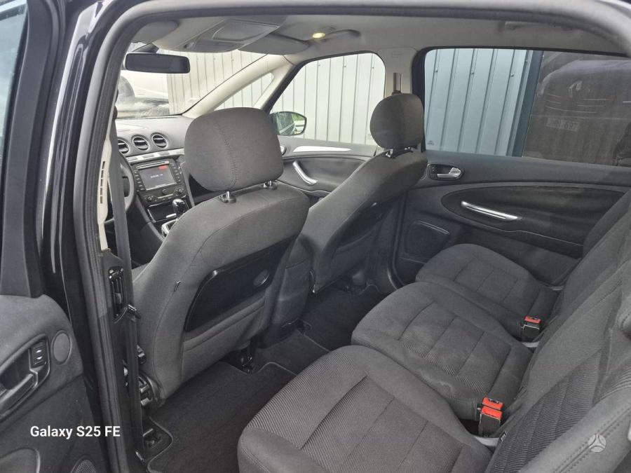 Melns Ford S-Max 2011 Tauragė, ar dzinēja tilpumu 2.00 L un nobraukumu 236 tūkst. km par 4900 €, foto 19 vietnē AUTOMOTO.COM.LV