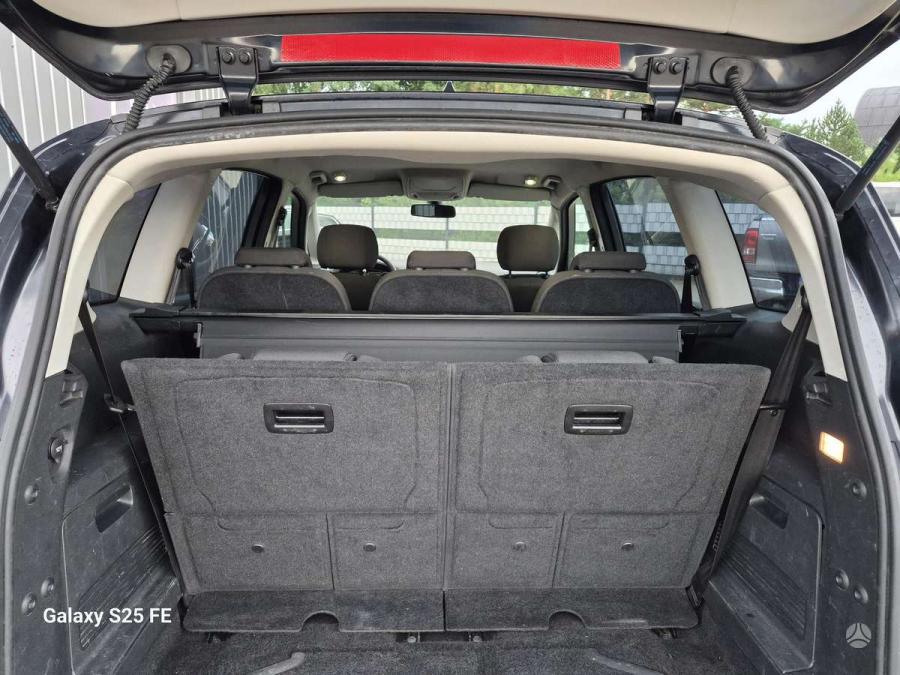 Melns Ford S-Max 2011 Tauragė, ar dzinēja tilpumu 2.00 L un nobraukumu 236 tūkst. km par 4900 €, foto 20 vietnē AUTOMOTO.COM.LV