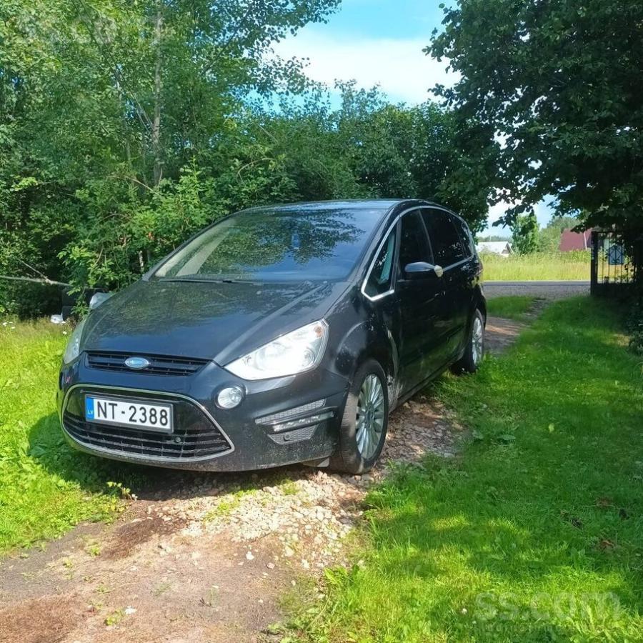 Black Ford S-Max 2011 in Riga, with an engine capacity of 2.00 L and mileage of 263 thousand km for 3600 €, photo 1 on AUTOMOTO.COM.LV