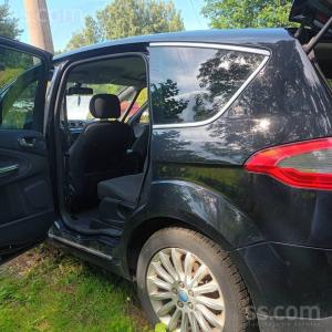 Black Ford S-Max 2011 in Riga, with an engine capacity of 2.00 L and mileage of 263 thousand km for 3600 €, photo 3 on AUTOMOTO.COM.LV