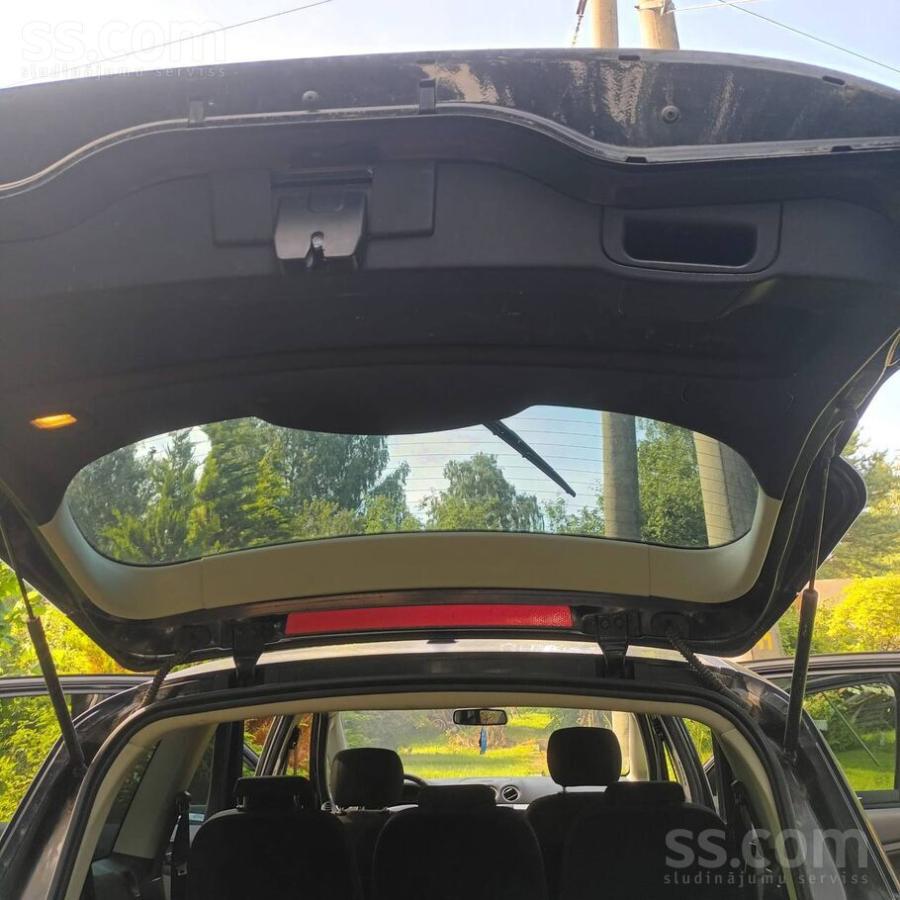 Black Ford S-Max 2011 in Riga, with an engine capacity of 2.00 L and mileage of 263 thousand km for 3600 €, photo 9 on AUTOMOTO.COM.LV