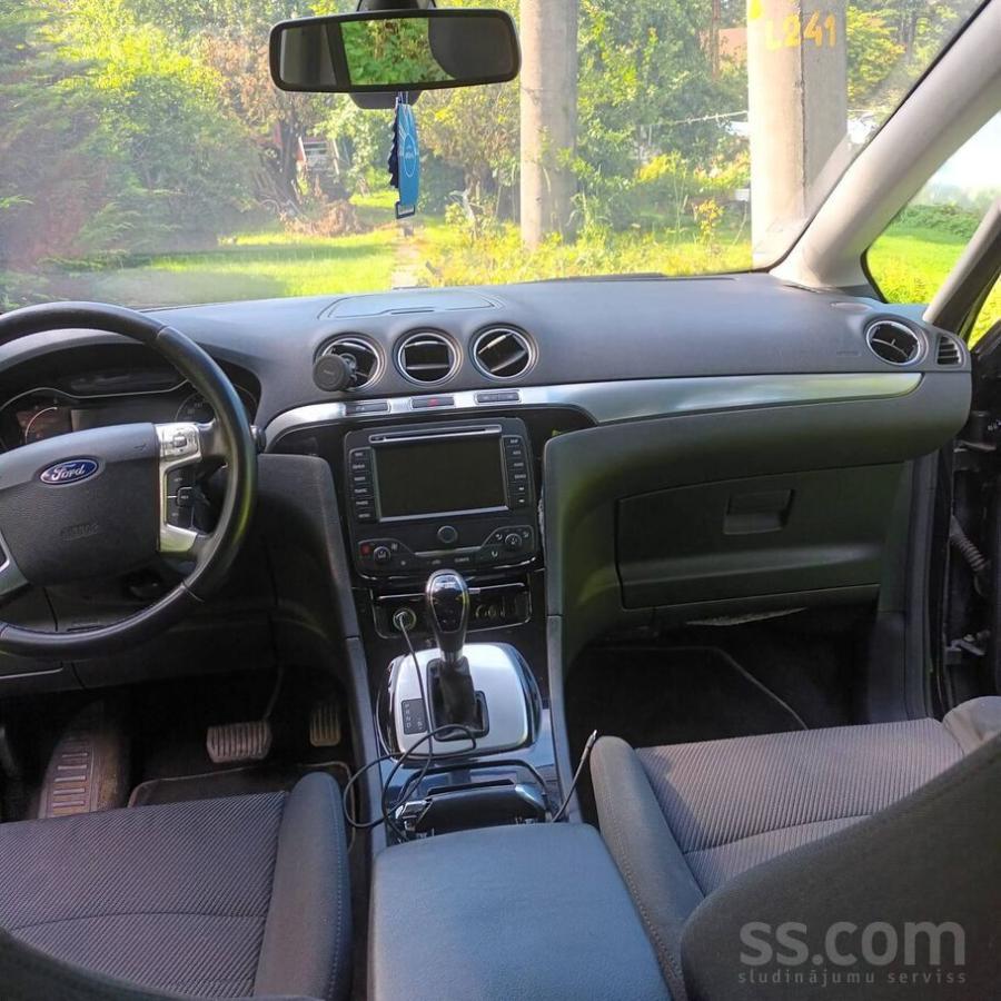Black Ford S-Max 2011 in Riga, with an engine capacity of 2.00 L and mileage of 263 thousand km for 3600 €, photo 12 on AUTOMOTO.COM.LV