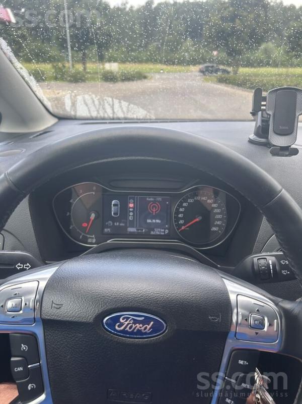 Black Ford S-Max 2011 in Aizkraukle, with an engine capacity of 2.00 L and mileage of 261 thousand km for 6200 €, photo 6 on AUTOMOTO.COM.LV