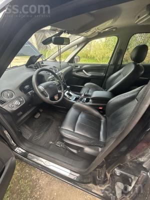 Melns Ford S-Max 2011 Aizkraukle, ar dzinēja tilpumu 2.00 L un nobraukumu 261 tūkst. km par 6200 €, foto 12 vietnē AUTOMOTO.COM.LV