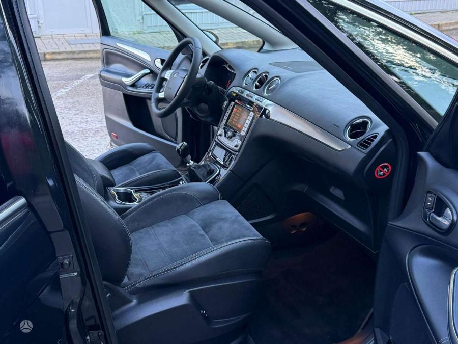 Melns Ford S-Max 2011 Jonava, ar dzinēja tilpumu 2.20 L un nobraukumu 291 tūkst. km par 4999 €, foto 10 vietnē AUTOMOTO.COM.LV