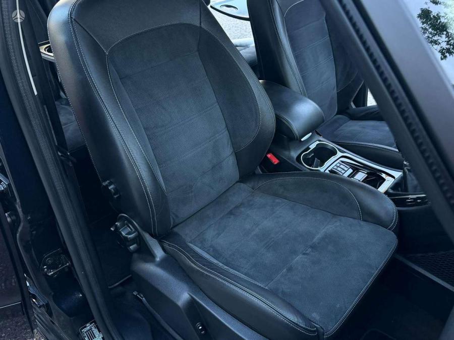 Melns Ford S-Max 2011 Jonava, ar dzinēja tilpumu 2.20 L un nobraukumu 291 tūkst. km par 4999 €, foto 12 vietnē AUTOMOTO.COM.LV