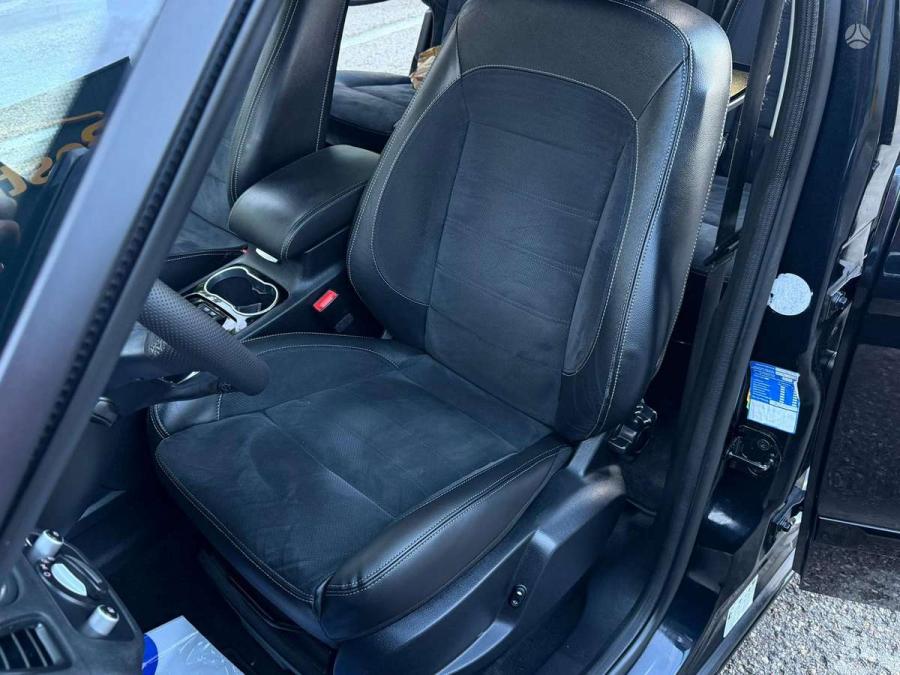 Melns Ford S-Max 2011 Jonava, ar dzinēja tilpumu 2.20 L un nobraukumu 291 tūkst. km par 4999 €, foto 23 vietnē AUTOMOTO.COM.LV