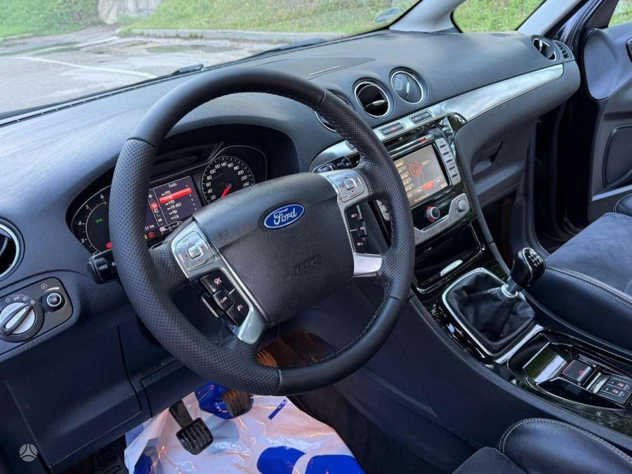 Melns Ford S-Max 2011 Jonava, ar dzinēja tilpumu 2.20 L un nobraukumu 291 tūkst. km par 4999 €, foto 27 vietnē AUTOMOTO.COM.LV