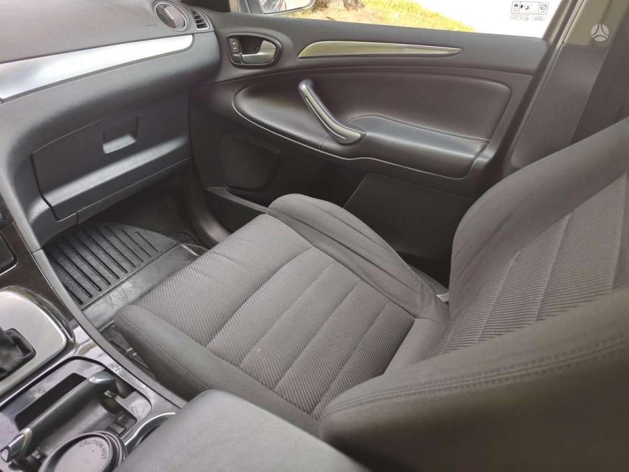 Black Ford S-Max 2011 in Klaipeda, with an engine capacity of 2.00 L and mileage of 318 thousand km for 4300 €, photo 10 on AUTOMOTO.COM.LV