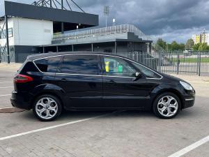 Black Ford S-Max 2011 in Jonava, with an engine capacity of 2.20 L and mileage of 195 thousand km for 5350 €, photo 5 on AUTOMOTO.COM.LV
