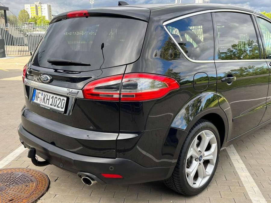 Black Ford S-Max 2011 in Jonava, with an engine capacity of 2.20 L and mileage of 195 thousand km for 5350 €, photo 7 on AUTOMOTO.COM.LV