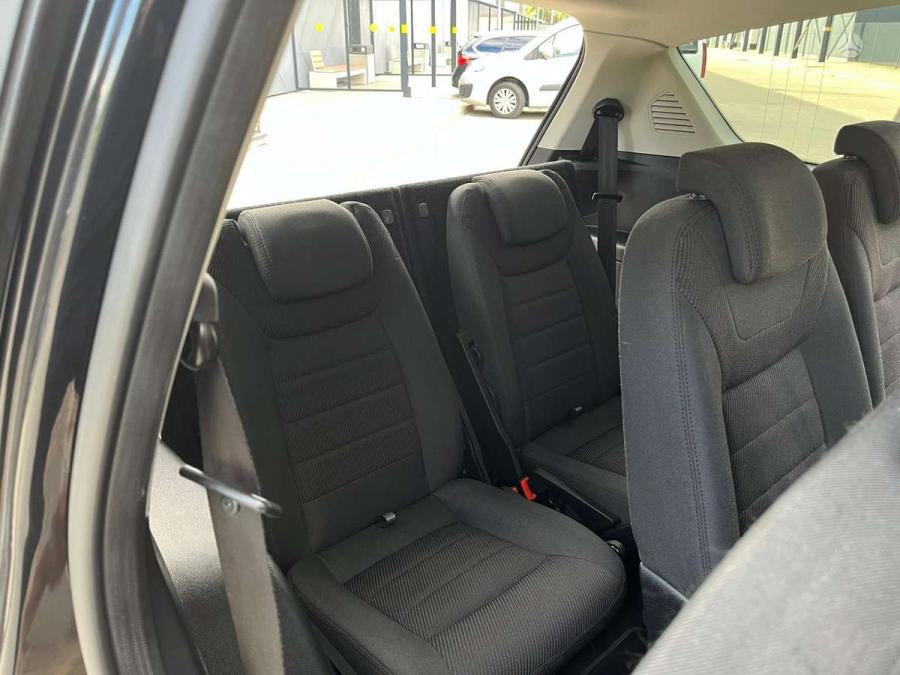 Black Ford S-Max 2011 in Jonava, with an engine capacity of 2.20 L and mileage of 195 thousand km for 5350 €, photo 30 on AUTOMOTO.COM.LV